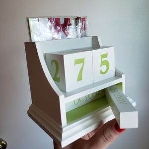 Hallmark | Office | Nwt Hallmark Wooden Block Yearly Callander And ...